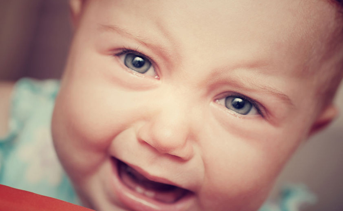 Pittige peuter puberteit: de buren denken dat ik haar afslacht - BABYLABEL