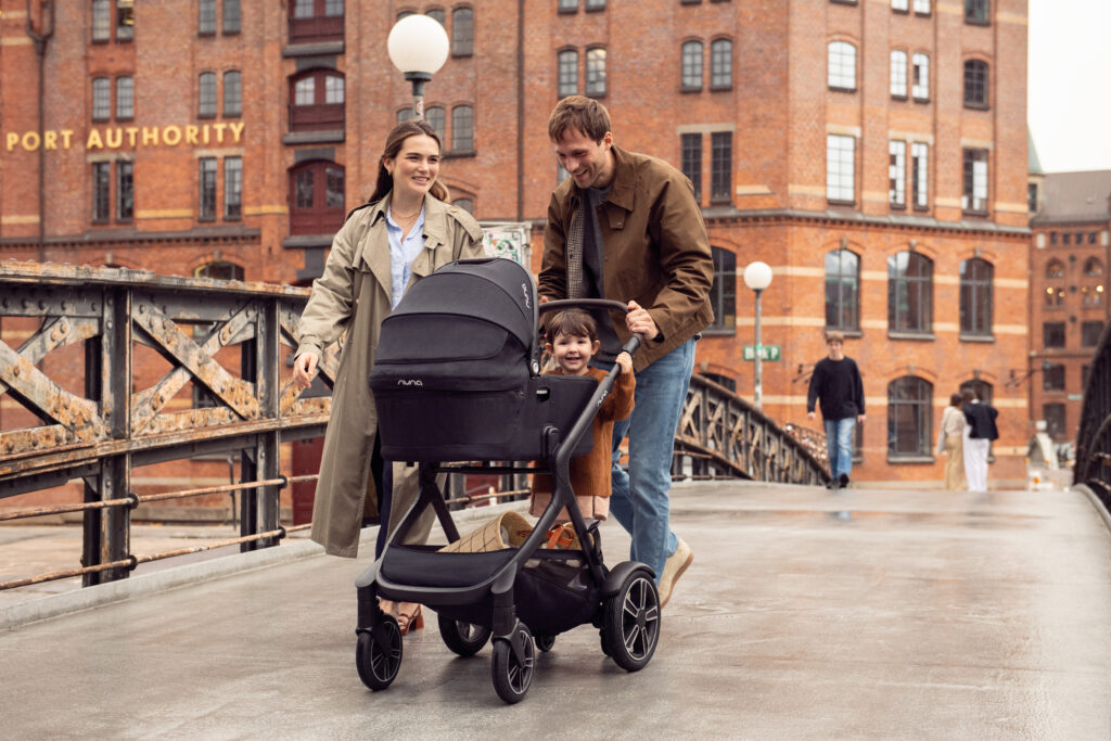 DEMI next van Nuna, de nieuwe combi-kinderwagen. - BABYLABEL